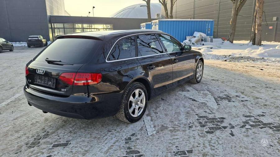 Black Audi A4 2009 in Kaunas, with an engine capacity of 1.80 L and mileage of 249 thousand km for 4550 €, photo 8 on AUTOMOTO.COM.LV