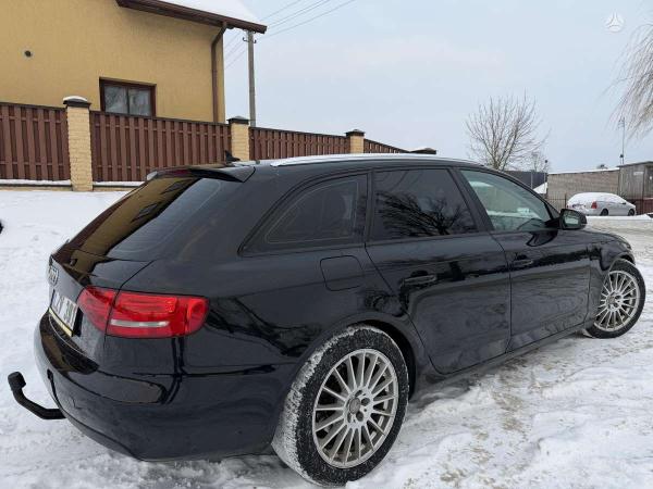 Black Audi A4 2009 in Kaunas, with an engine capacity of 1.97 L and mileage of 313 thousand km for 5350 €, photo 4 on AUTOMOTO.COM.LV