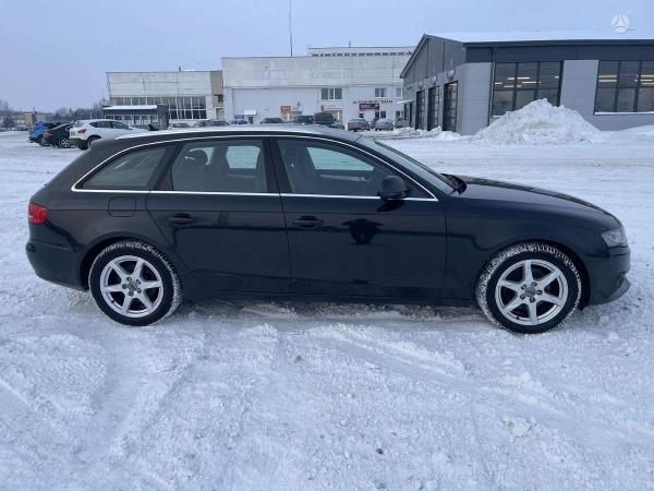 Melns Audi A4 2009 Panevēža, ar dzinēja tilpumu 2.00 L un nobraukumu 186 tūkst. km par 4800 €, foto 4 vietnē AUTOMOTO.COM.LV