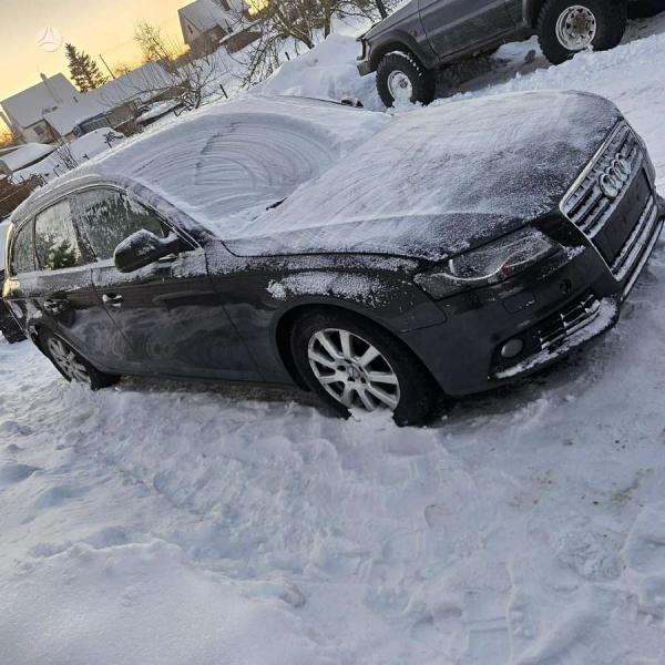 Black Audi A4 2009 in Moletai, with an engine capacity of 2.97 L and mileage of 469 thousand km for 3500 €, photo 1 on AUTOMOTO.COM.LV