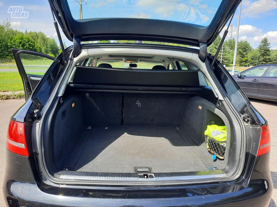 Black Audi A4 2009 in Vilnius, with an engine capacity of 2.70 L and mileage of 408 thousand km for 3300 €, photo 14 on AUTOMOTO.COM.LV