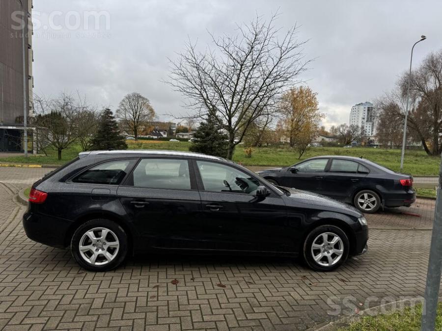Black Audi A4 2009 in Riga, with an engine capacity of 2.00 L and mileage of 285 thousand km for 3990 €, photo 3 on AUTOMOTO.COM.LV