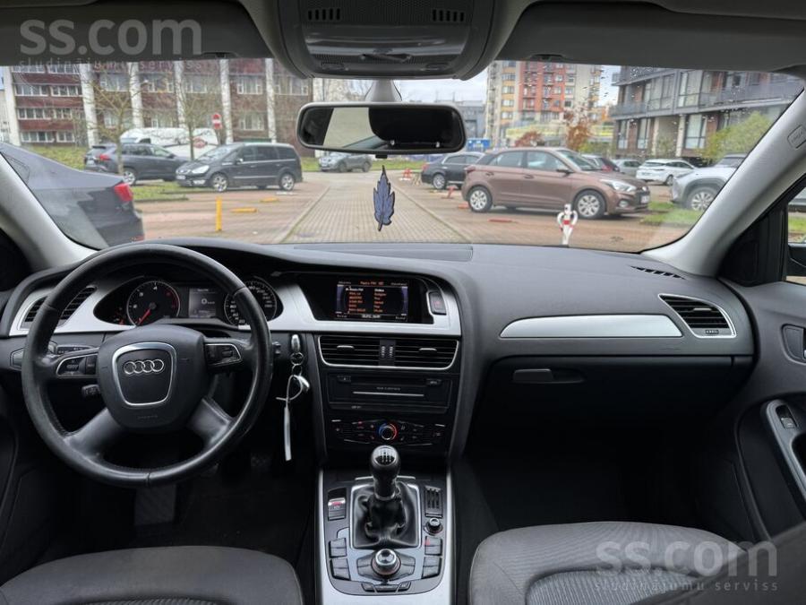 Black Audi A4 2009 in Riga, with an engine capacity of 2.00 L and mileage of 285 thousand km for 3990 €, photo 8 on AUTOMOTO.COM.LV