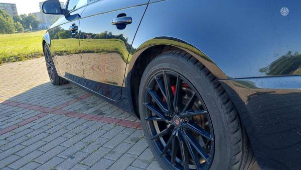 Black Audi A4 2009 in Elektrenai, with an engine capacity of 1.97 L and mileage of 354 thousand km for 2800 €, photo 6 on AUTOMOTO.COM.LV