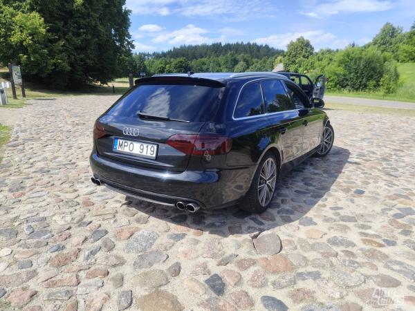 Black Audi A4 2009 in Druskininkai, with an engine capacity of 3.00 L and mileage of 360 thousand km for 4500 €, photo 2 on AUTOMOTO.COM.LV