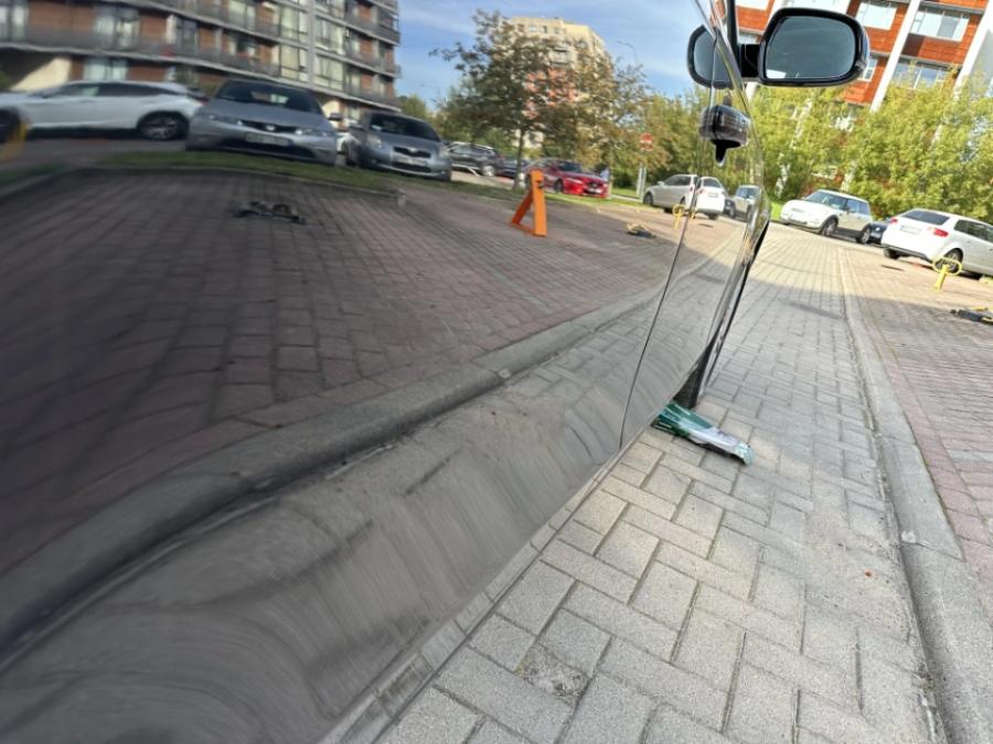 Melns Audi A4 2009 Rīga, ar dzinēja tilpumu 2.70 L un nobraukumu 330 tūkst. km par 4690 €, foto 9 vietnē AUTOMOTO.COM.LV