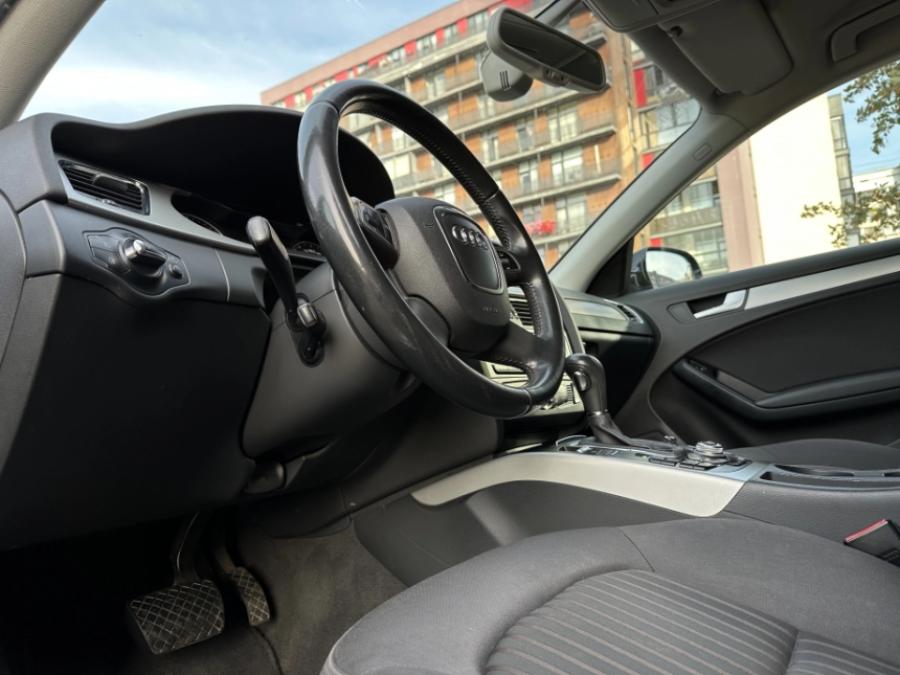 Melns Audi A4 2009 Rīga, ar dzinēja tilpumu 2.70 L un nobraukumu 330 tūkst. km par 4690 €, foto 14 vietnē AUTOMOTO.COM.LV