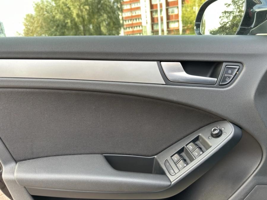 Melns Audi A4 2009 Rīga, ar dzinēja tilpumu 2.70 L un nobraukumu 330 tūkst. km par 4690 €, foto 15 vietnē AUTOMOTO.COM.LV