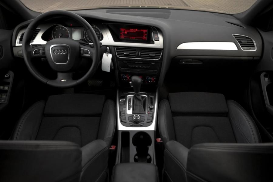 Melns Audi A4 2009 Rīga, ar dzinēja tilpumu 1.80 L un nobraukumu 273 tūkst. km par 6290 €, foto 8 vietnē AUTOMOTO.COM.LV
