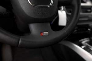 Melns Audi A4 2009 Rīga, ar dzinēja tilpumu 1.80 L un nobraukumu 273 tūkst. km par 6290 €, foto 23 vietnē AUTOMOTO.COM.LV