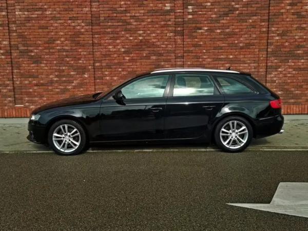 Black Audi A4 2009 in Riga, with an engine capacity of 2.70 L and mileage of 265 thousand km for 6650 €, photo 4 on AUTOMOTO.COM.LV