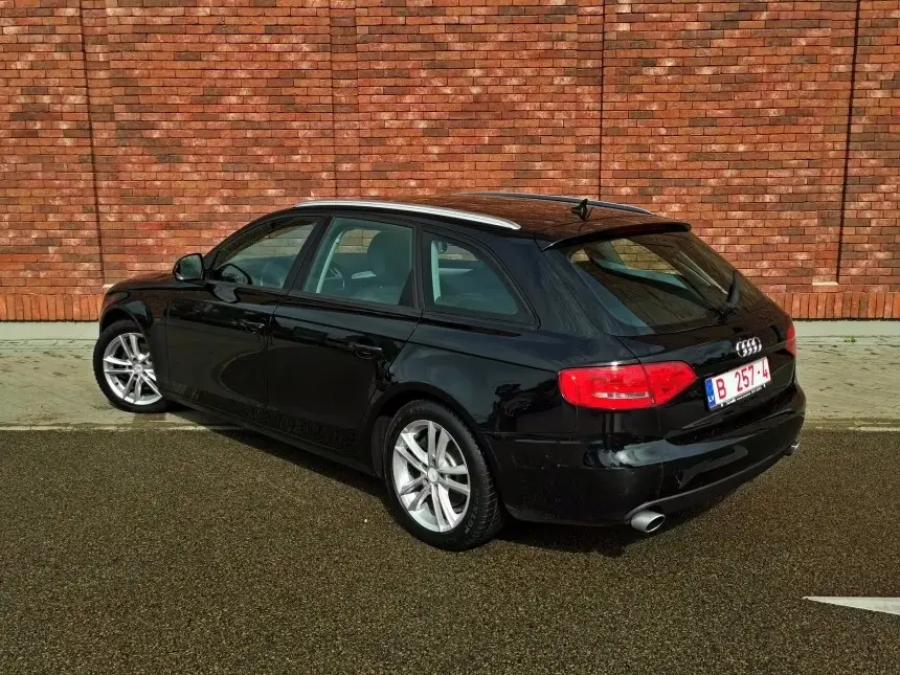 Black Audi A4 2009 in Riga, with an engine capacity of 2.70 L and mileage of 265 thousand km for 6650 €, photo 6 on AUTOMOTO.COM.LV