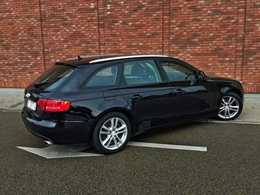 Black Audi A4 2009 in Riga, with an engine capacity of 2.70 L and mileage of 265 thousand km for 6650 €, photo 7 on AUTOMOTO.COM.LV