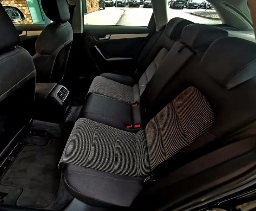 Black Audi A4 2009 in Riga, with an engine capacity of 2.70 L and mileage of 265 thousand km for 6650 €, photo 11 on AUTOMOTO.COM.LV