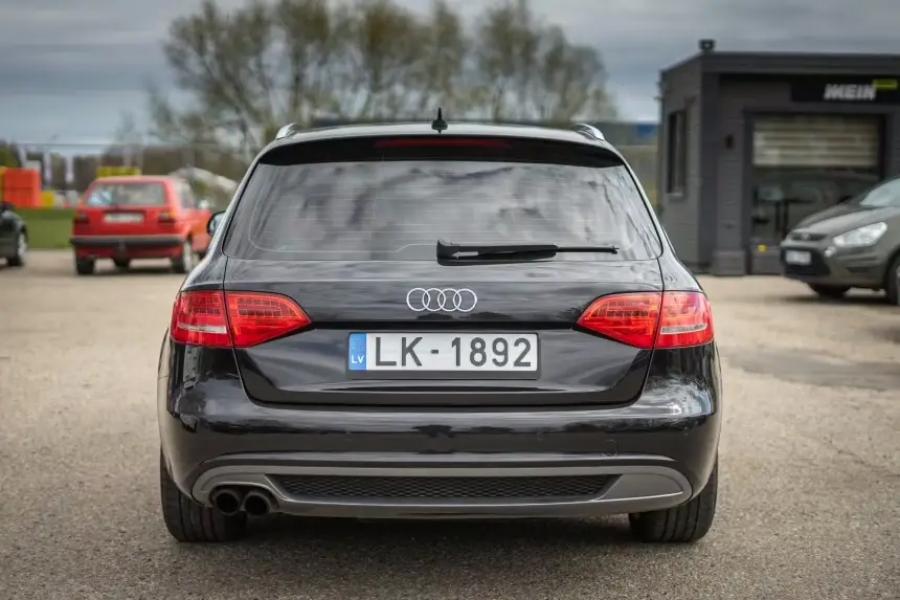 Melns Audi A4 2009 Liepāja, ar dzinēja tilpumu 2.00 L un nobraukumu 267 tūkst. km par 7500 €, foto 4 vietnē AUTOMOTO.COM.LV