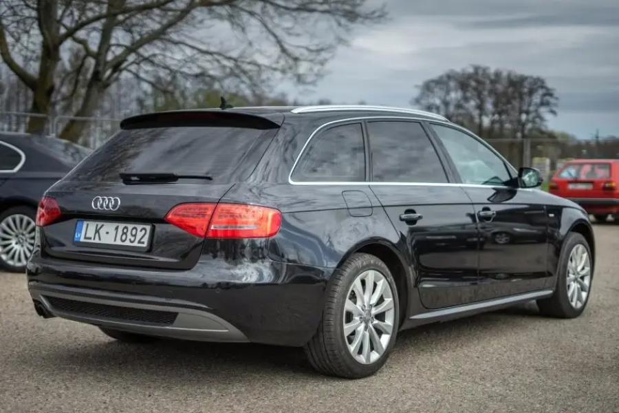 Melns Audi A4 2009 Liepāja, ar dzinēja tilpumu 2.00 L un nobraukumu 267 tūkst. km par 7500 €, foto 5 vietnē AUTOMOTO.COM.LV