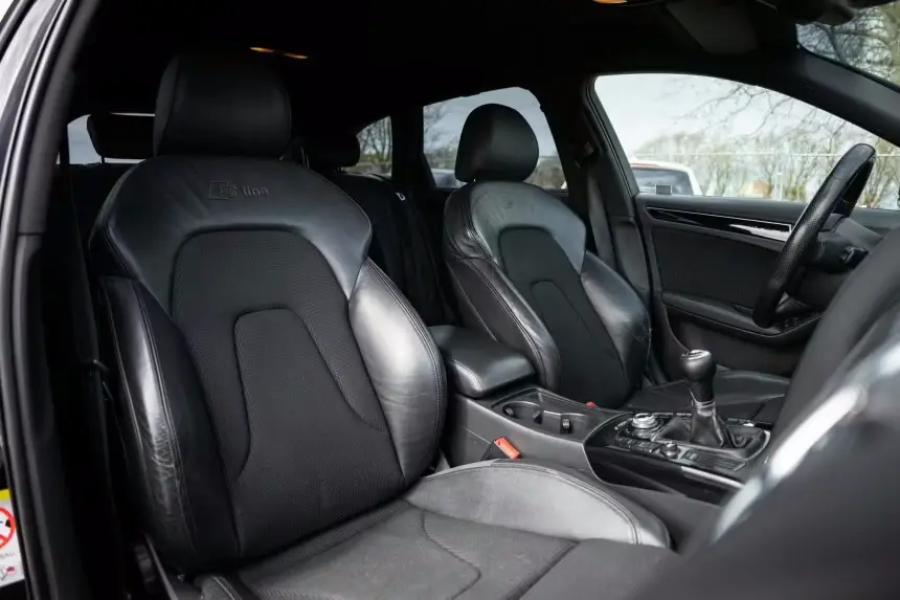 Melns Audi A4 2009 Liepāja, ar dzinēja tilpumu 2.00 L un nobraukumu 267 tūkst. km par 7500 €, foto 13 vietnē AUTOMOTO.COM.LV