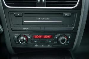 Melns Audi A4 2009 Liepāja, ar dzinēja tilpumu 2.00 L un nobraukumu 267 tūkst. km par 7500 €, foto 17 vietnē AUTOMOTO.COM.LV