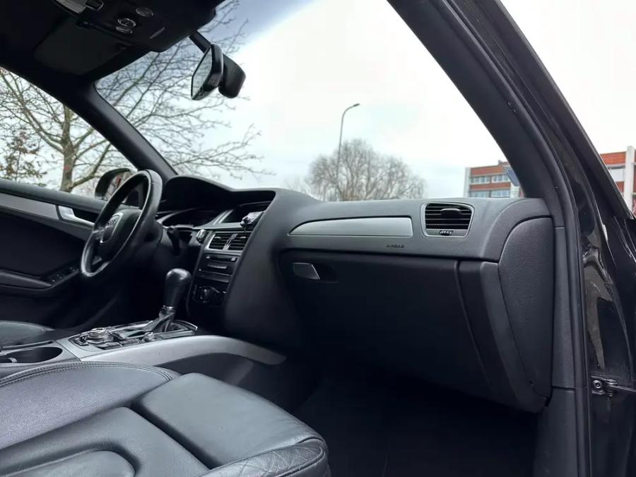 Black Audi A4 2009 in Riga, with an engine capacity of 2.00 L and mileage of 239 thousand km for 3990 €, photo 9 on AUTOMOTO.COM.LV
