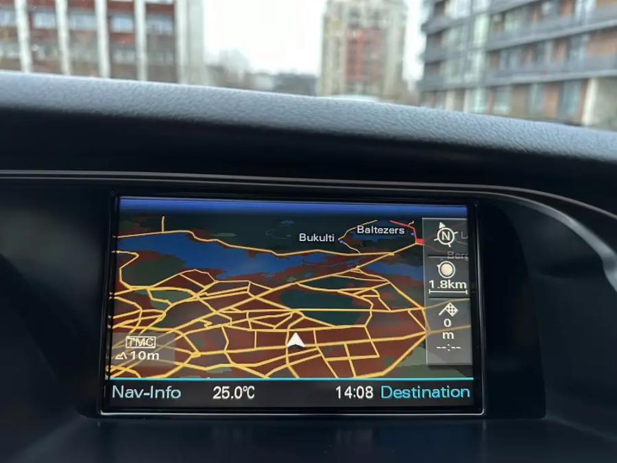 Black Audi A4 2009 in Riga, with an engine capacity of 2.00 L and mileage of 239 thousand km for 3990 €, photo 17 on AUTOMOTO.COM.LV