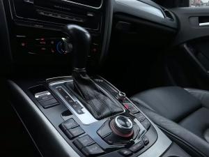 Black Audi A4 2009 in Riga, with an engine capacity of 2.00 L and mileage of 239 thousand km for 3990 €, photo 24 on AUTOMOTO.COM.LV