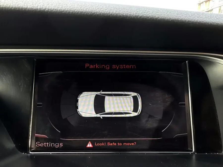Black Audi A4 2009 in Riga, with an engine capacity of 2.70 L and mileage of 330 thousand km for 4690 €, photo 18 on AUTOMOTO.COM.LV