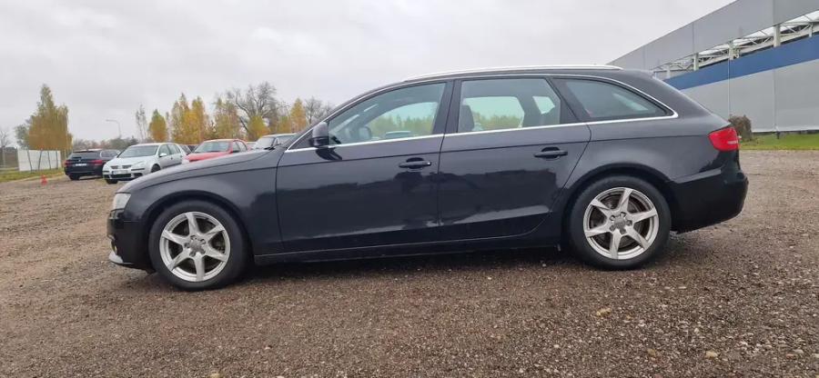 Black Audi A4 2009 in Daugavpils, with an engine capacity of 2.00 L and mileage of 293 thousand km for 5895 €, photo 3 on AUTOMOTO.COM.LV