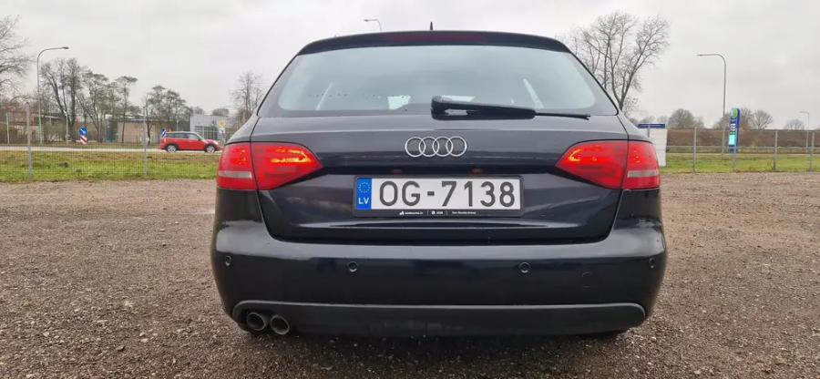 Black Audi A4 2009 in Daugavpils, with an engine capacity of 2.00 L and mileage of 293 thousand km for 5895 €, photo 5 on AUTOMOTO.COM.LV