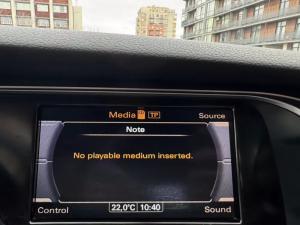 Black Audi A4 2009 in Riga, with an engine capacity of 2.00 L and mileage of 285 thousand km for 3990 €, photo 12 on AUTOMOTO.COM.LV