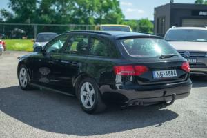 Melns Audi A4 2009 Grobiņa, ar dzinēja tilpumu 2.00 L un nobraukumu 400 tūkst. km par 5200 €, foto 5 vietnē AUTOMOTO.COM.LV