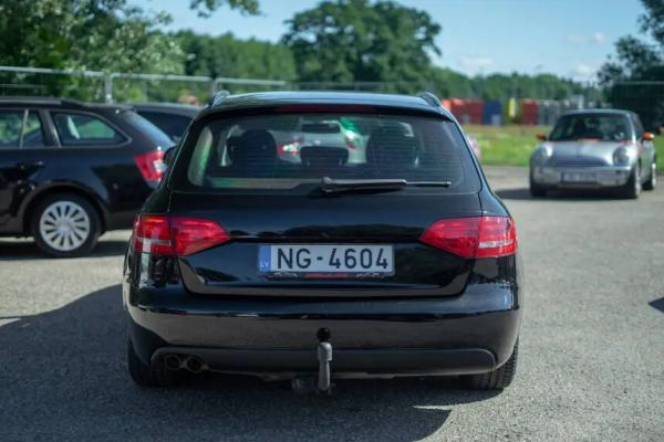 Black Audi A4 2009 in Grobiņa, with an engine capacity of 2.00 L and mileage of 400 thousand km for 5200 €, photo 5 on AUTOMOTO.COM.LV