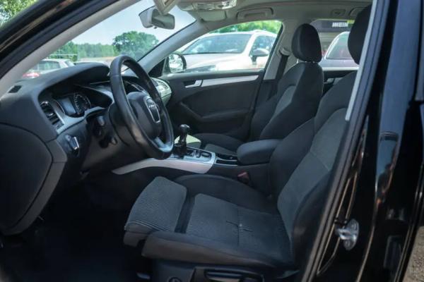 Black Audi A4 2009 in Grobiņa, with an engine capacity of 2.00 L and mileage of 400 thousand km for 5200 €, photo 9 on AUTOMOTO.COM.LV