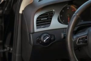 Black Audi A4 2009 in Liepaja, with an engine capacity of 2.00 L and mileage of 405 thousand km for 4900 €, photo 23 on AUTOMOTO.COM.LV