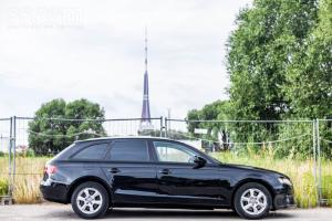 Melns Audi A4 2009 Rīga, ar dzinēja tilpumu 2.00 L un nobraukumu 335 tūkst. km par 4990 €, foto 6 vietnē AUTOMOTO.COM.LV