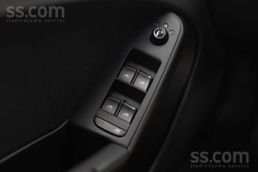 Melns Audi A4 2009 Rīga, ar dzinēja tilpumu 2.00 L un nobraukumu 335 tūkst. km par 4990 €, foto 14 vietnē AUTOMOTO.COM.LV
