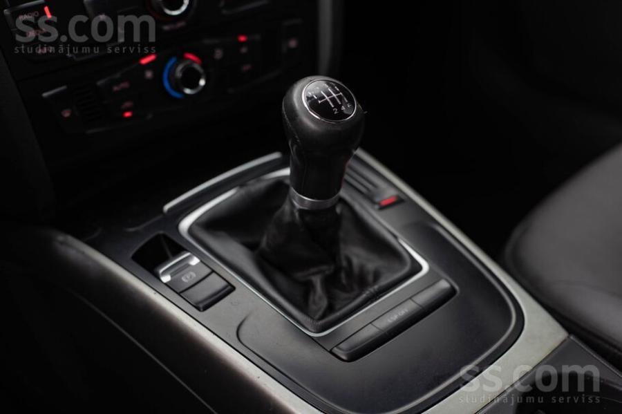 Melns Audi A4 2009 Rīga, ar dzinēja tilpumu 2.00 L un nobraukumu 335 tūkst. km par 4990 €, foto 19 vietnē AUTOMOTO.COM.LV
