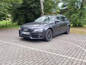 Melns Audi A4 2009 Rīga, ar dzinēja tilpumu 2.00 L un nobraukumu 308 tūkst. km par 3750 €, foto  vietnē AUTOMOTO.COM.LV