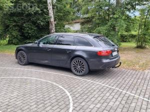 Black Audi A4 2009 in Riga, with an engine capacity of 2.00 L and mileage of 308 thousand km for 3750 €, photo 6 on AUTOMOTO.COM.LV