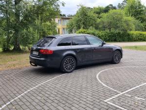 Black Audi A4 2009 in Riga, with an engine capacity of 2.00 L and mileage of 308 thousand km for 3750 €, photo 8 on AUTOMOTO.COM.LV