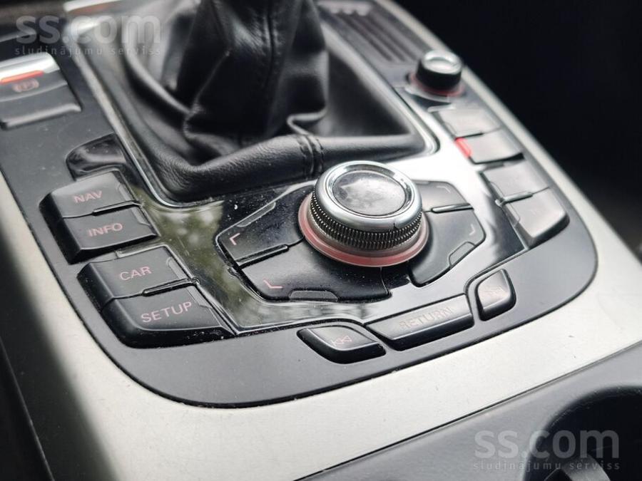 Black Audi A4 2009 in Riga, with an engine capacity of 2.00 L and mileage of 308 thousand km for 3750 €, photo 17 on AUTOMOTO.COM.LV