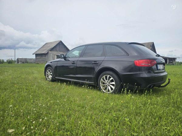 Melns Audi A4 2009 Panevēža, ar dzinēja tilpumu 1.97 L un nobraukumu 346 tūkst. km par 2500 €, foto 2 vietnē AUTOMOTO.COM.LV