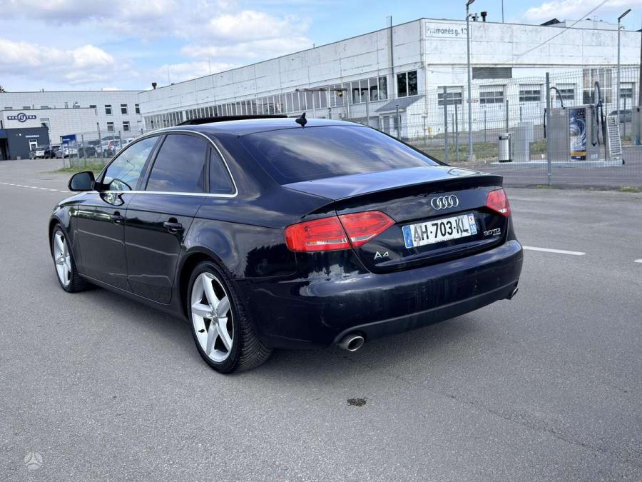 Melns Audi A4 2009 Panevēža, ar dzinēja tilpumu 2.97 L un nobraukumu 400 tūkst. km par 2790 €, foto 12 vietnē AUTOMOTO.COM.LV