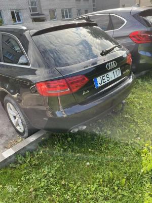 Black Audi A4 2009 in Gargzdai, with an engine capacity of 1.97 L and mileage of 306 thousand km for 3900 €, photo 3 on AUTOMOTO.COM.LV