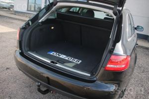 Black Audi A4 2009 in Tukums, with an engine capacity of 3.00 L and mileage of 326 thousand km for 6996 €, photo 13 on AUTOMOTO.COM.LV