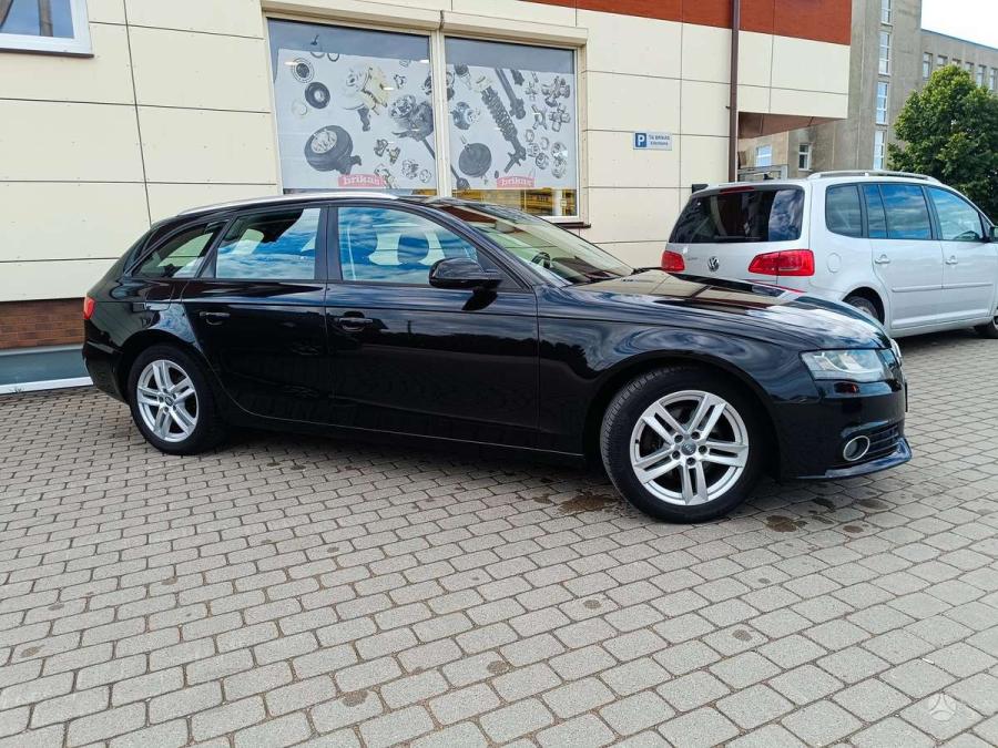 Black Audi A4 2009 in Kretinga, with an engine capacity of 1.99 L and mileage of 269 thousand km for 5999 €, photo 9 on AUTOMOTO.COM.LV