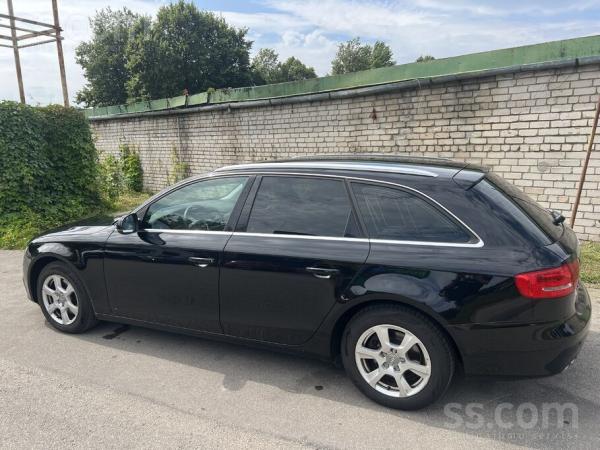 Melns Audi A4 2009 Rīga, ar dzinēja tilpumu 2.00 L un nobraukumu 352 tūkst. km par 4500 €, foto 3 vietnē AUTOMOTO.COM.LV