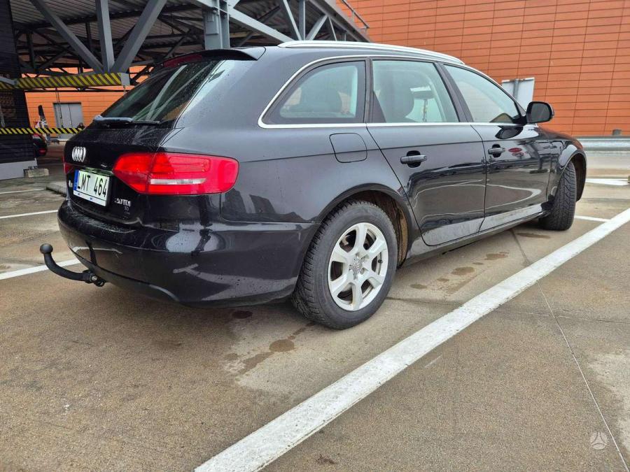 Black Audi A4 2009 in Siauliai, with an engine capacity of 1.97 L and mileage of 316 thousand km for 4300 €, photo 12 on AUTOMOTO.COM.LV