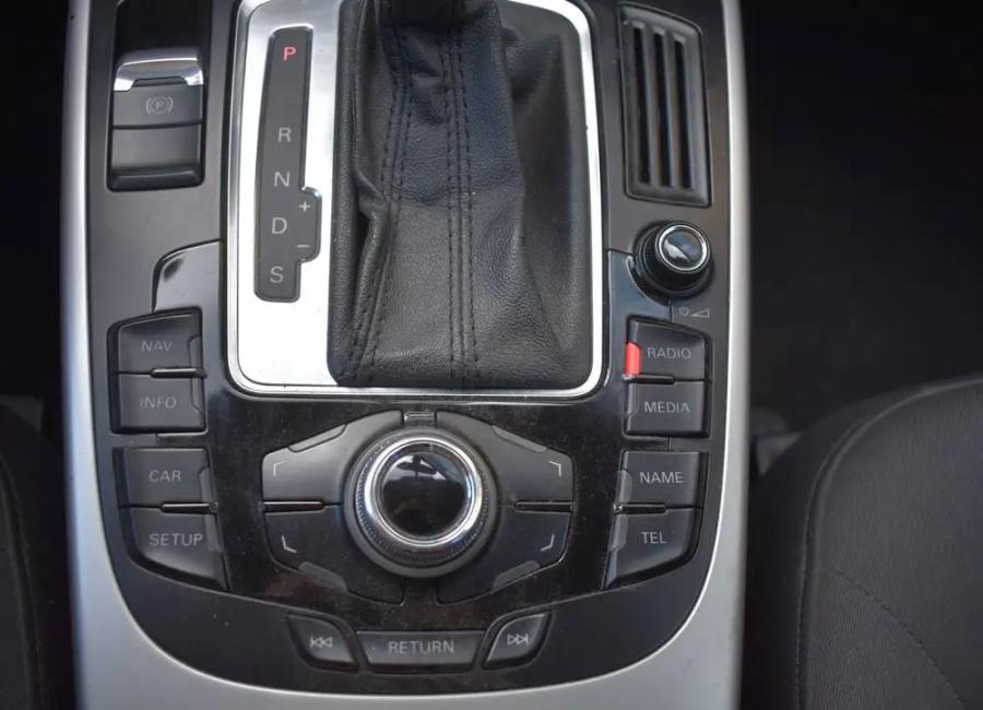 Black Audi A4 2009 in Talsi, with an engine capacity of 2.00 L and mileage of 340 thousand km for 5200 €, photo 14 on AUTOMOTO.COM.LV
