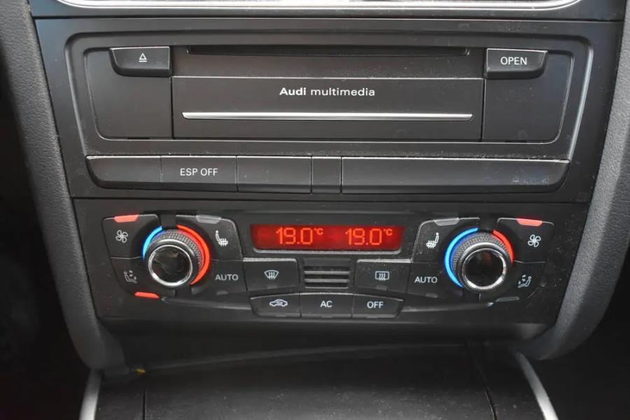 Black Audi A4 2009 in Talsi, with an engine capacity of 2.00 L and mileage of 340 thousand km for 5200 €, photo 15 on AUTOMOTO.COM.LV