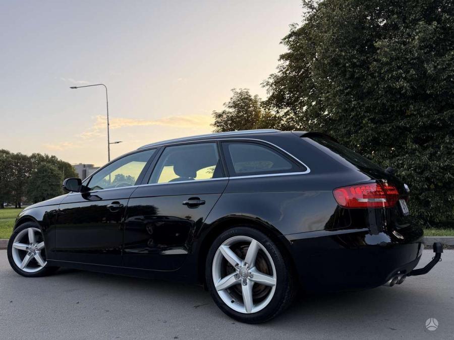Black Audi A4 2009 in Kaunas, with an engine capacity of 1.97 L and mileage of 297 thousand km for 5750 €, photo 4 on AUTOMOTO.COM.LV